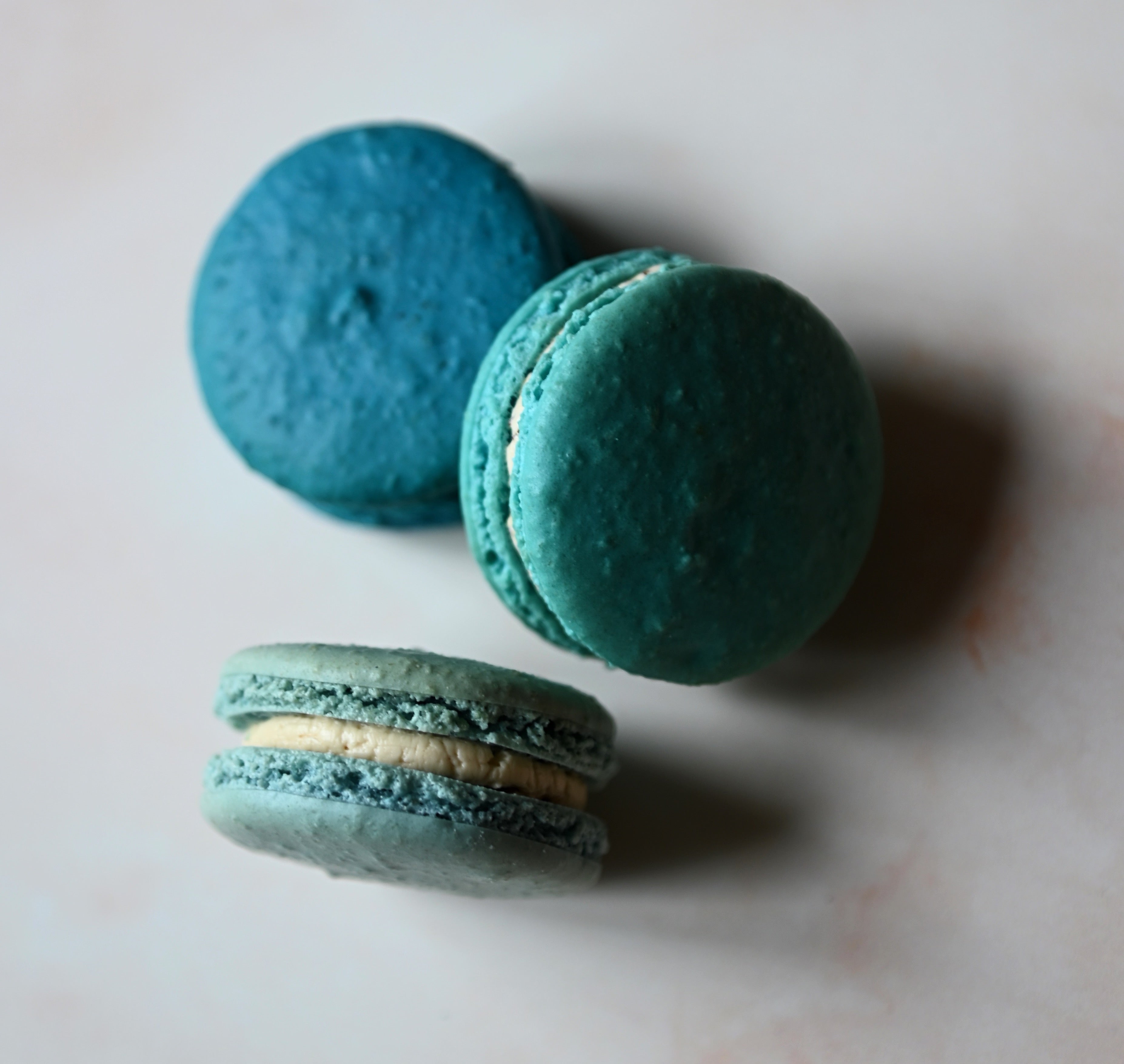 Blue Macarons – Mademoiselle Macaron